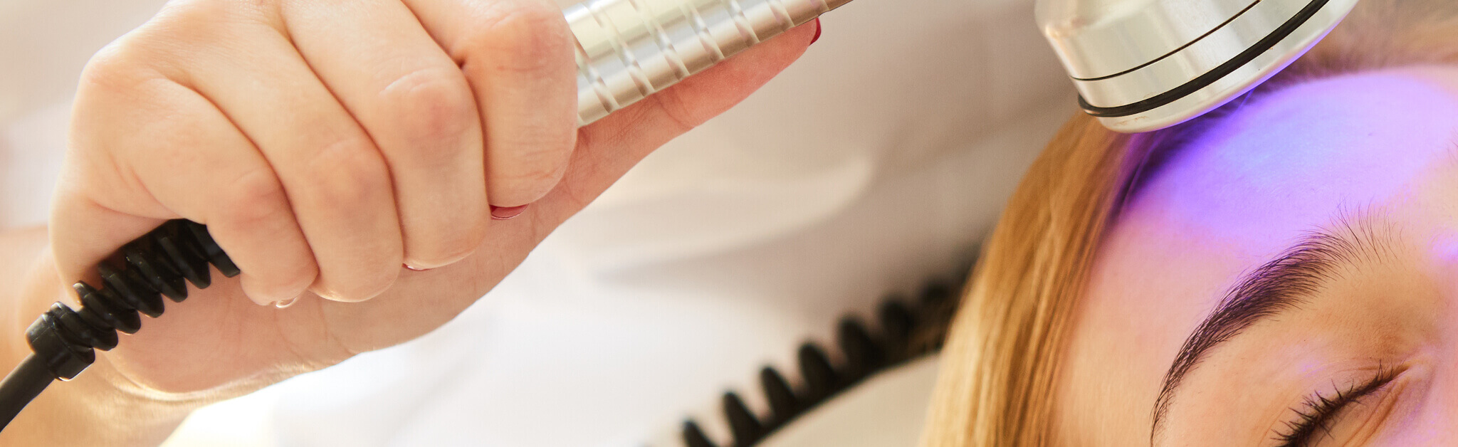 Blue Light Therapy And What We Need To Know About Acne